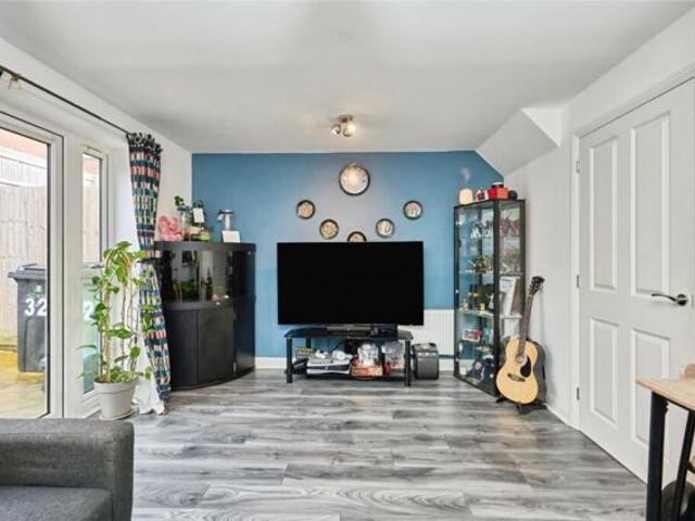 For Sale 2 Bedroom House Newport Isle Of Wight DLS101931818