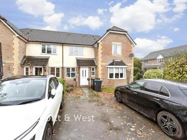 For Sale 2 Bedroom House Smallfield Surrey DLS99735865
