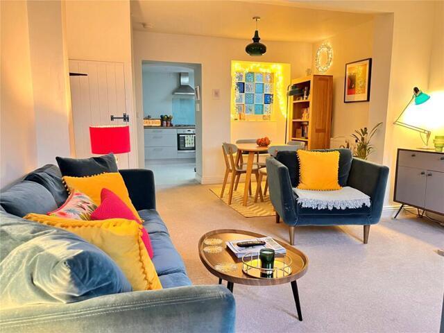 For Sale 2 Bedroom House Somerset Somerset DLS99436695