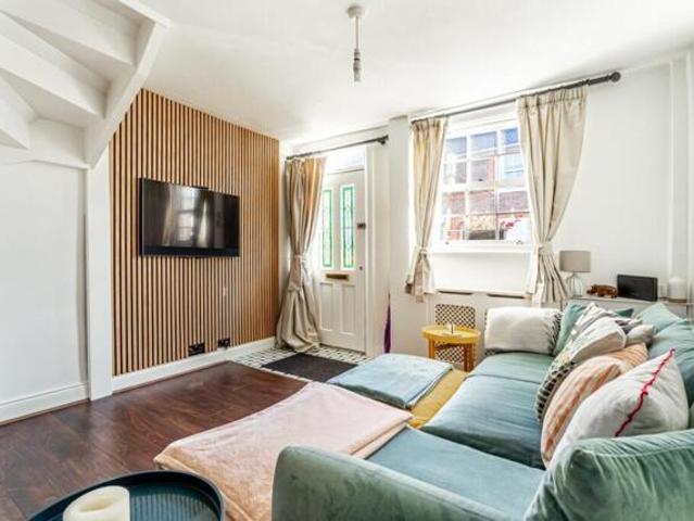 For Sale 2 Bedroom House St. Albans Hertfordshire DLS99475926