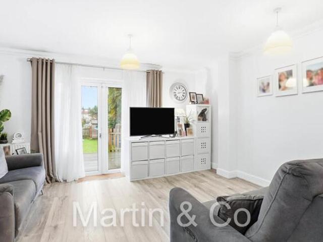 For Sale 2 Bedroom House Sutton Greater London DS98545671