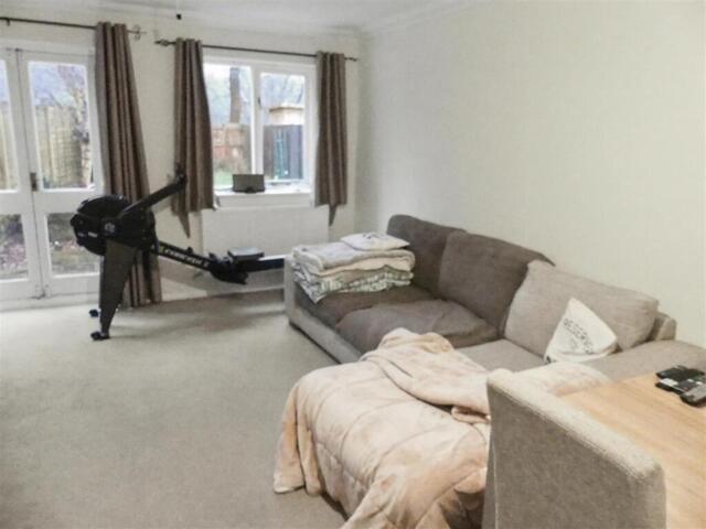 For Sale 2 Bedroom House Surrey Great London DS99290213