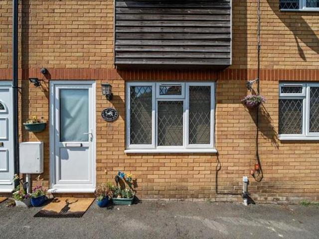 For Sale 2 Bedroom House Surrey Surrey DLS100649163