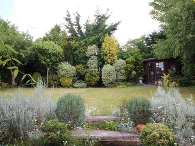 For Sale 2 Bedroom House Surrey Surrey DLS100917381