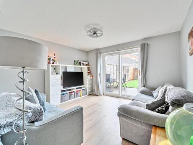 For Sale 2 Bedroom House Surrey Surrey DLS101892432