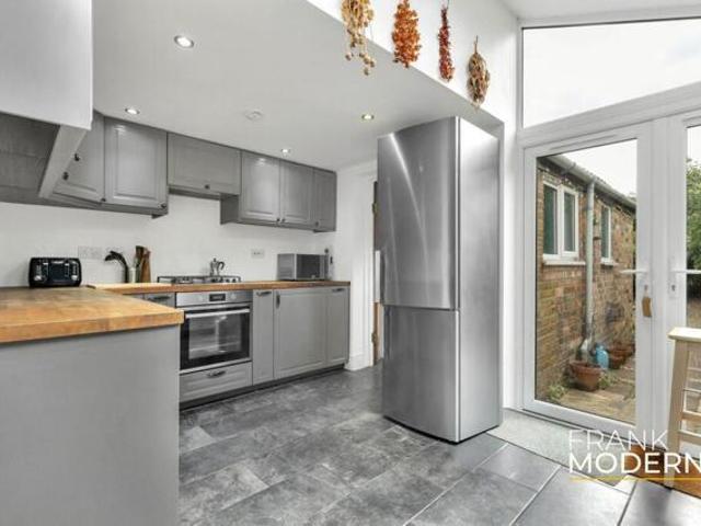 For Sale 2 Bedroom House Peterborough Peterborough DLS101955529
