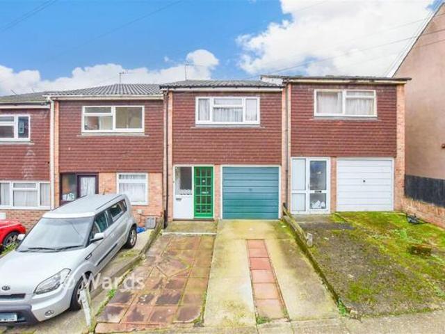 For Sale 2 Bedroom House Rochester Kent DS101996136
