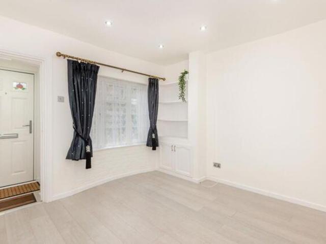 For Sale 2 Bedroom House Rickmansworth Hertfordshire DS100881331