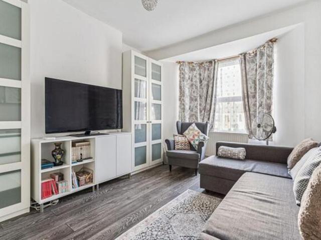 For Sale 2 Bedroom House Watford Hertfordshire DS100648700