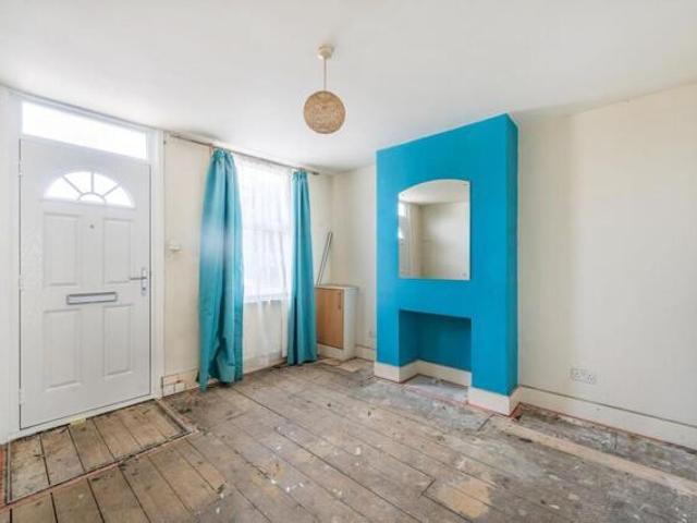 For Sale 2 Bedroom House Watford Hertfordshire DS99237076