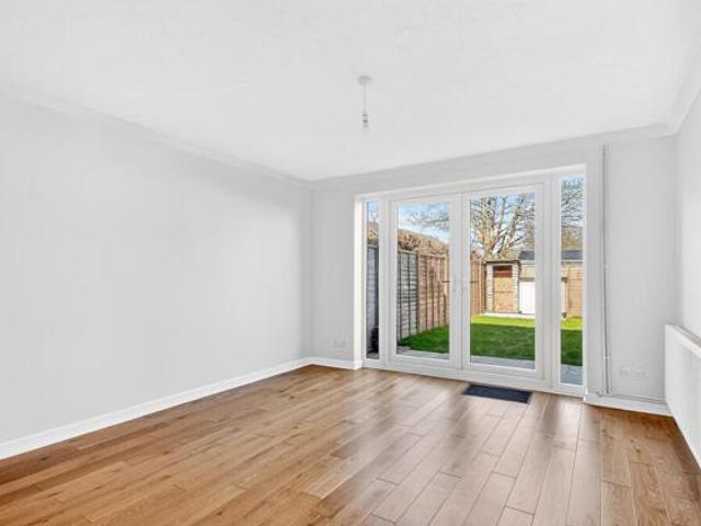 For Sale 2 Bedroom House Warfield Bracknell Forest DLS100614995