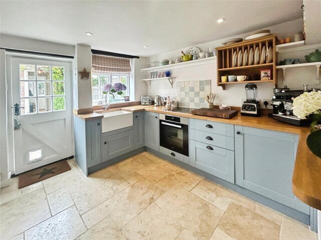 For Sale 2 Bedroom House Westbourne Westbourne DS101675188