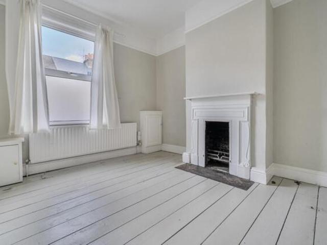 For Sale 2 Bedroom House Windsor Windsor And Maidenhead DLS99952023
