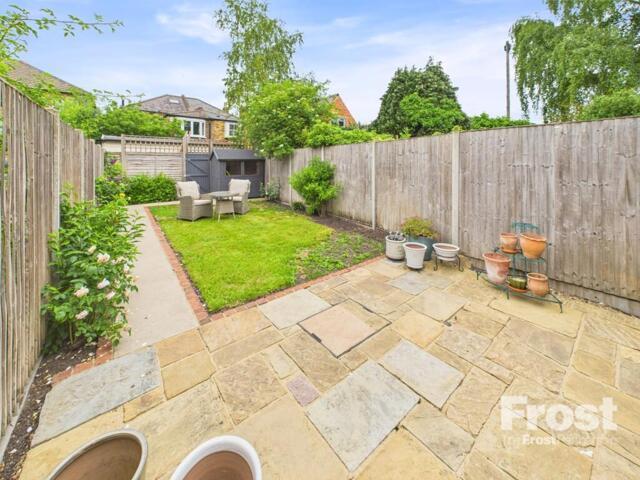 For Sale 2 Bedroom House Windsor Windsor And Maidenhead DS98800988