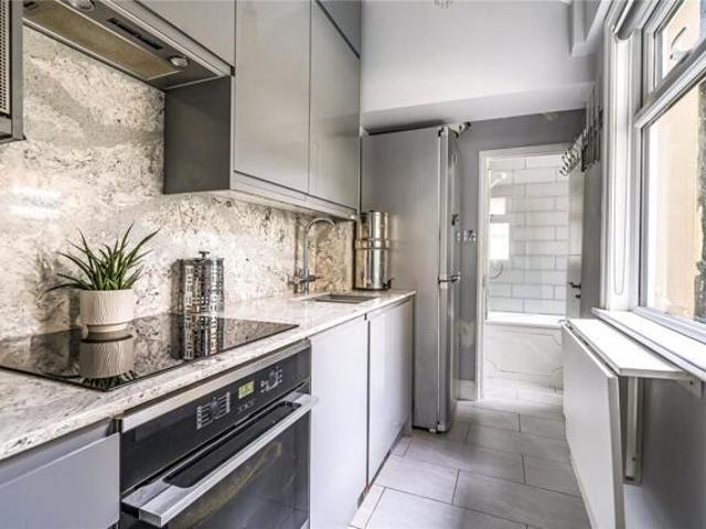For Sale 2 Bedroom House Windsor Berkshire DLS101119200