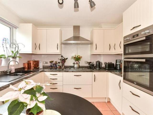 For Sale 2 Bedroom House Totland Bay Totland Bay DLS98477489