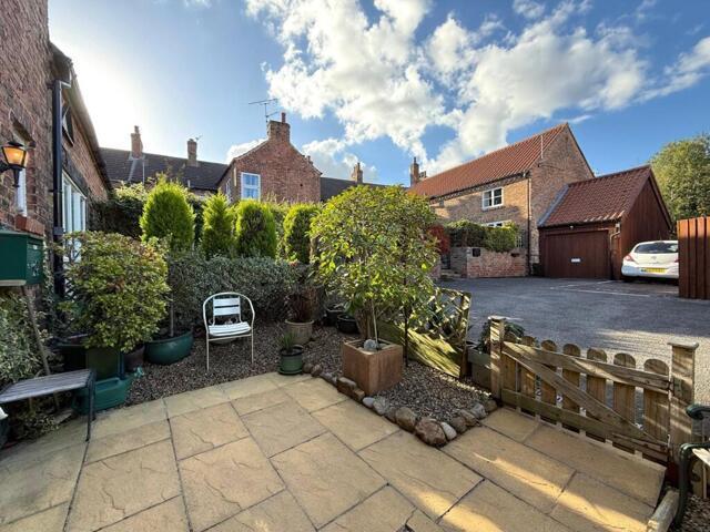 For Sale 2 Bedroom House Thirsk North Yorkshire DS101278319