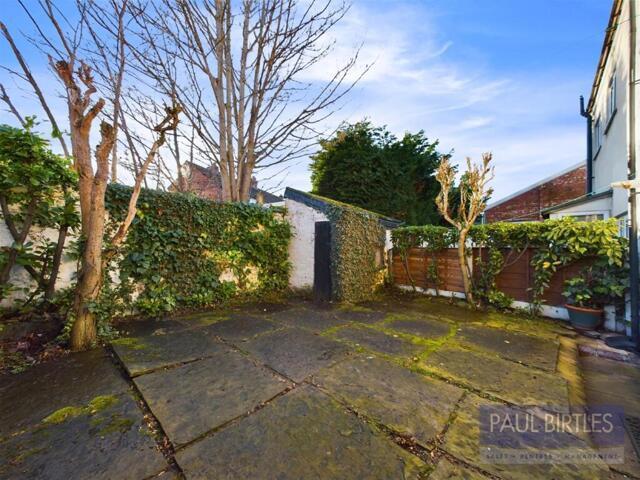 For Sale 2 Bedroom House Trafford Trafford DLS98404548
