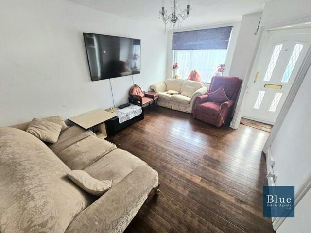 For Sale 2 Bedroom House Uxbridge Greater London DLS98718103