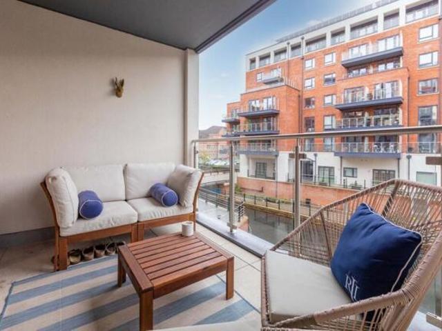 For Sale 2 Bedroom Shared Living/roommate Maidenhead Windsor And Maidenhead DS99054966