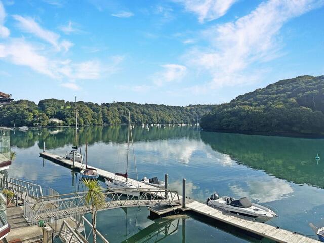 For Sale 2 Bedroom Shared Living/roommate Malpas Cornwall DS98477199