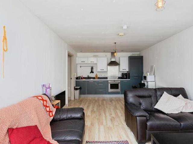 For Sale 2 Bedroom Shared Living/roommate Manchester Salford DS99092374