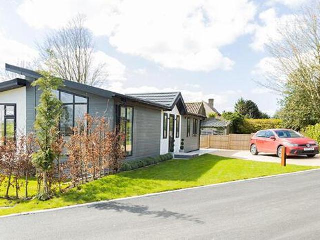 For Sale 2 Bedroom Shared Living/roommate Market Rasen Lincolnshire DS100024211