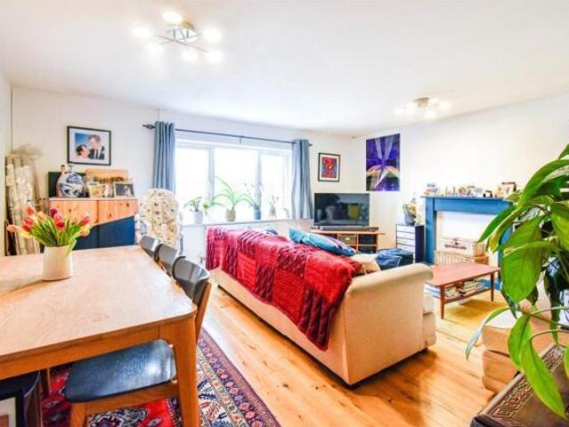 For Sale 2 Bedroom Shared Living/roommate Marlborough Wiltshire DS99986434