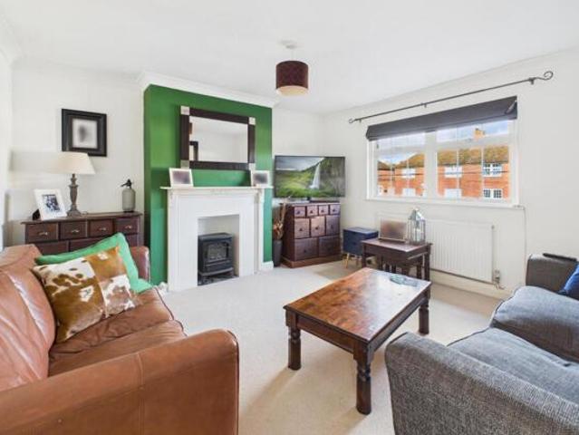 For Sale 2 Bedroom Shared Living/roommate Marlow Buckinghamshire DS98864668