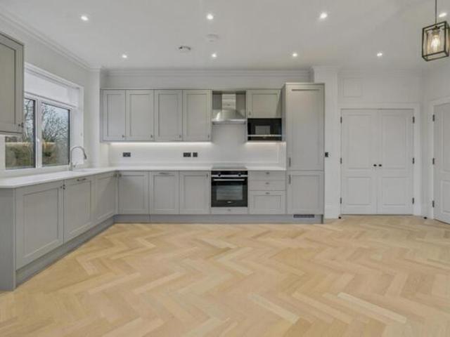 For Sale 2 Bedroom Shared Living/roommate Marlow Buckinghamshire DS100786588