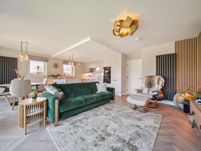 For Sale 2 Bedroom Shared Living/roommate Melrose Melrose DS101119232
