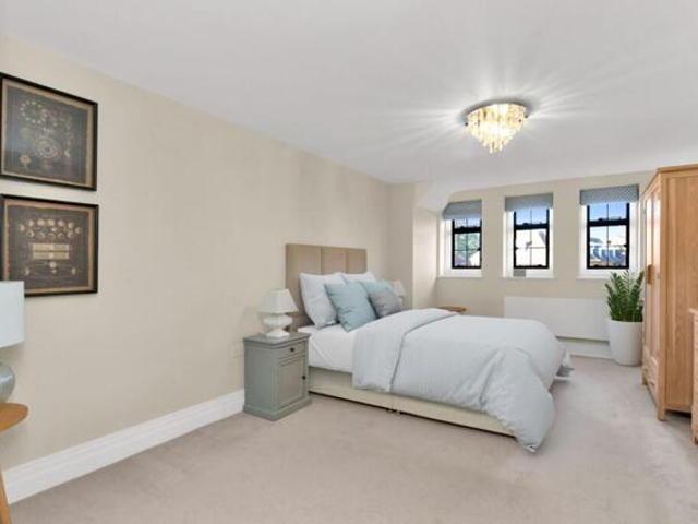 For Sale 2 Bedroom Shared Living/roommate Midhurst Midhurst DS101678301