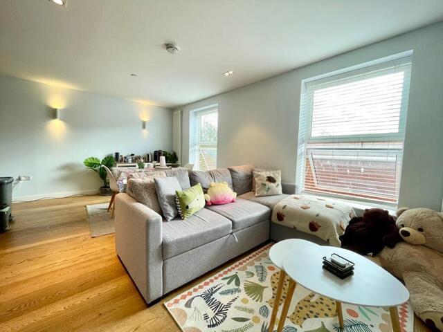 For Sale 2 Bedroom Shared Living/roommate Milton Keynes Milton Keynes DS98834435