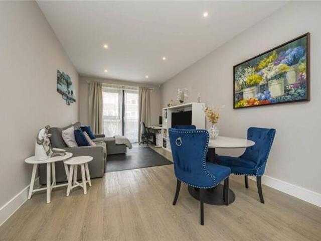 For Sale 2 Bedroom Shared Living/roommate New Malden Greater London DS100855021