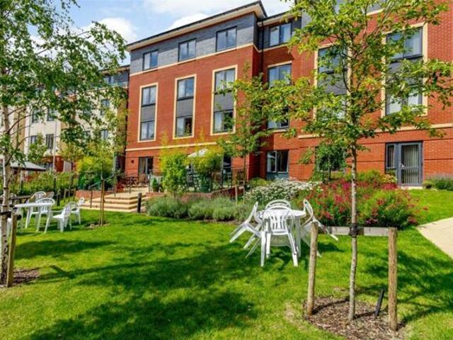 For Sale 2 Bedroom Shared Living/roommate Newbury West Berkshire DLS98503776