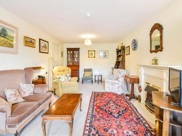 For Sale 2 Bedroom Shared Living/roommate Newbury West Berkshire DLS98649279
