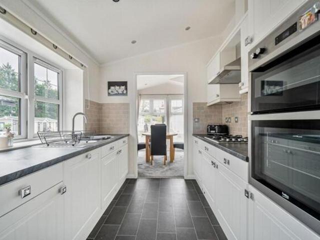 For Sale 2 Bedroom Shared Living/roommate Newton Abbot Devon DLS100158551