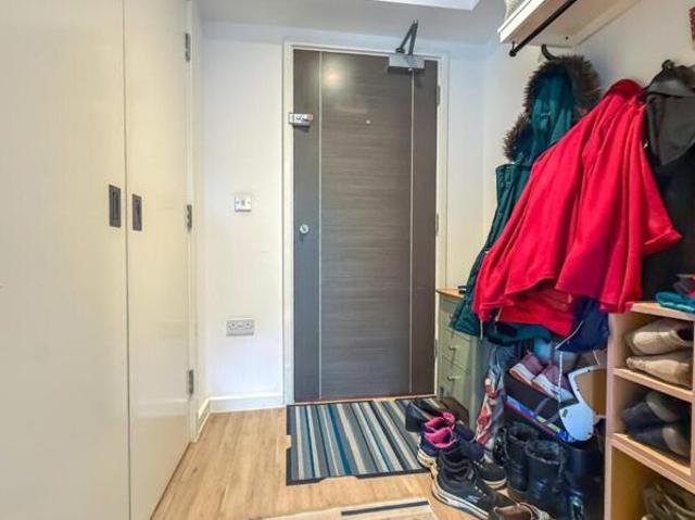 For Sale 2 Bedroom Shared Living/roommate North Somerset North Somerset DS101743258