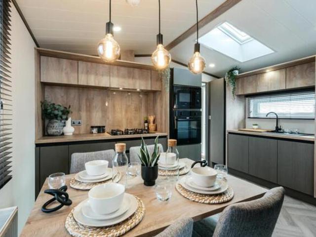 For Sale 2 Bedroom Shared Living/roommate North Yorkshire Darlington DS101676755