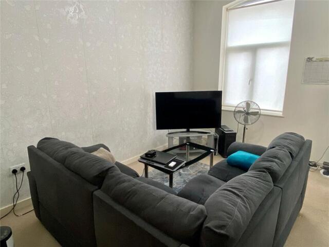 For Sale 2 Bedroom Shared Living/roommate North Yorkshire Kirklees DLS98968847