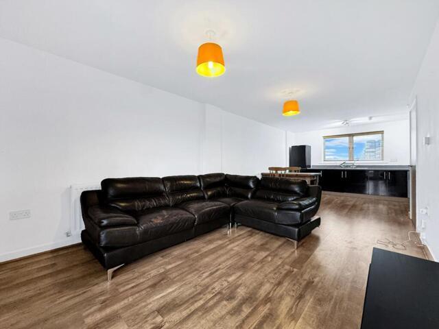 For Sale 2 Bedroom Shared Living/roommate North Yorkshire Leeds DS101678753