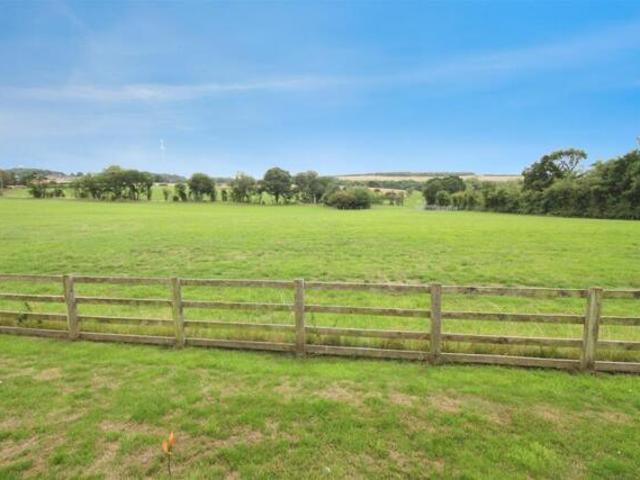 For Sale 2 Bedroom Shared Living/roommate North Yorkshire North Yorkshire DS98718039