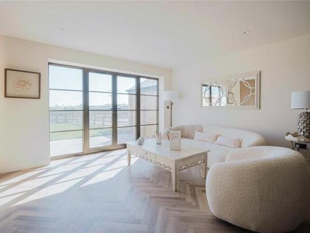 For Sale 2 Bedroom Shared Living/roommate North Yorkshire North Yorkshire DS99130065
