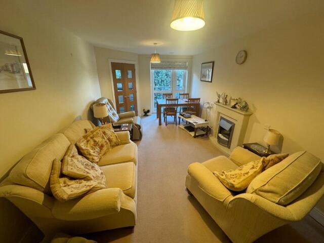 For Sale 2 Bedroom Shared Living/roommate Northampton Northamptonshire DS98718127