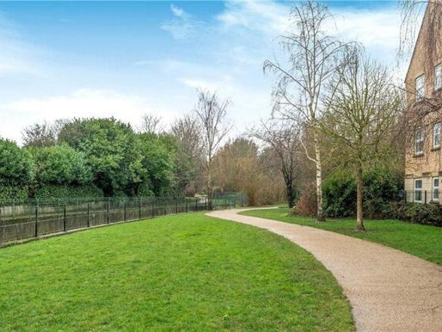 For Sale 2 Bedroom Shared Living/roommate Northamptonshire Northamptonshire DLS100132203