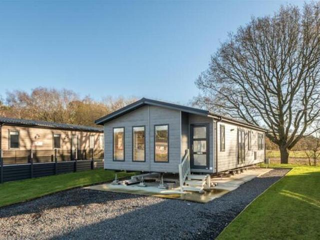 For Sale 2 Bedroom Shared Living/roommate Oakmere Cheshire DLS100855238