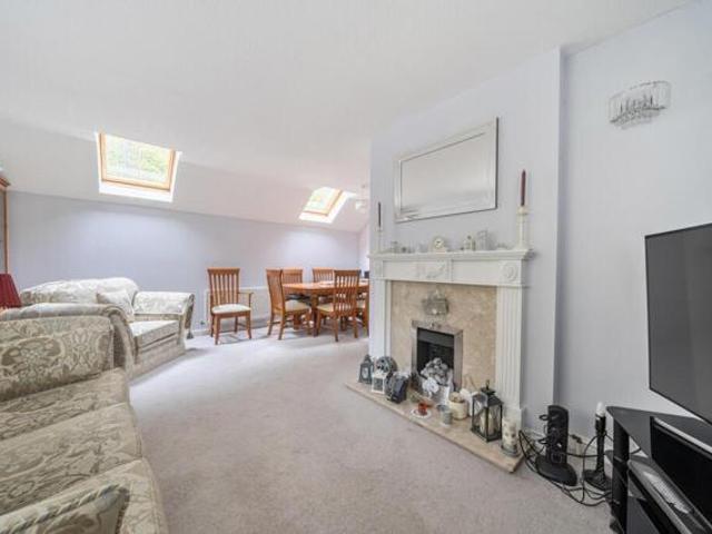 For Sale 2 Bedroom Shared Living/roommate Orpington Great London DS98503663
