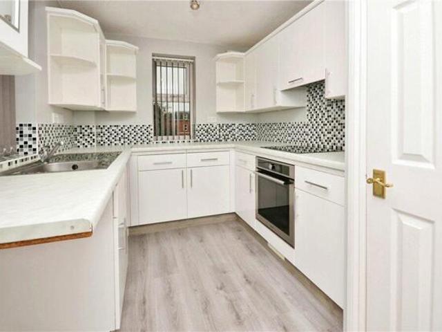 For Sale 2 Bedroom Shared Living/roommate Aylesbury Buckinghamshire DLS100881532