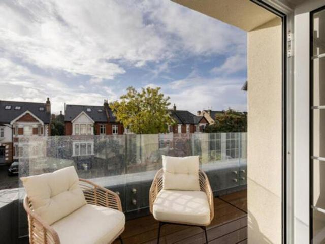 For Sale 2 Bedroom Shared Living/roommate Acton Greater London DS101931954