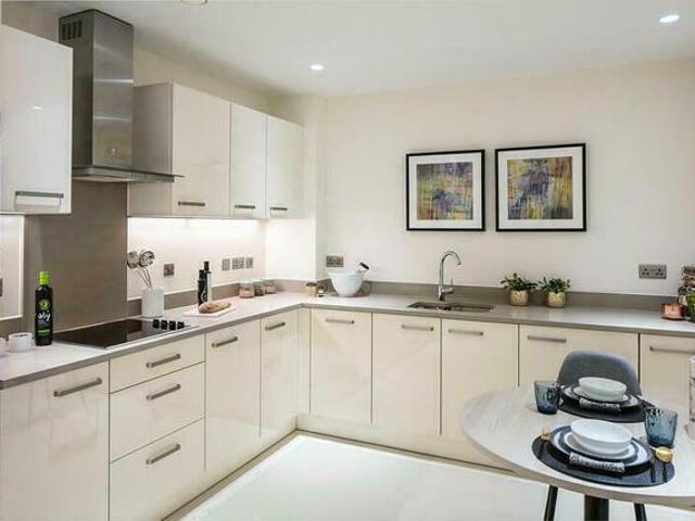 For Sale 2 Bedroom Shared Living/roommate Alcester Alcester DS99986647